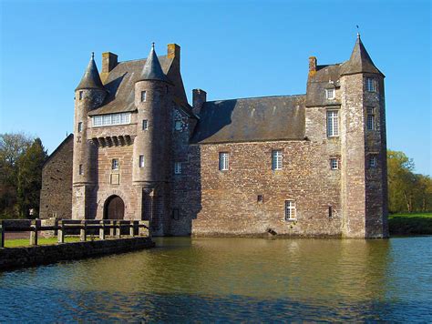 Château De Trécesson Visit Places France