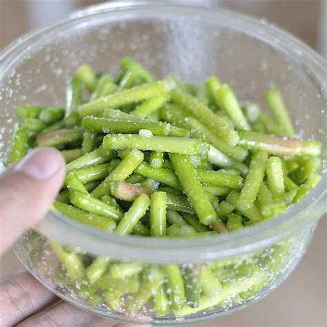 蒜薹不要炒了醃製成糖醋蒜薹3步就做好超簡單酸甜爽脆 每日頭條
