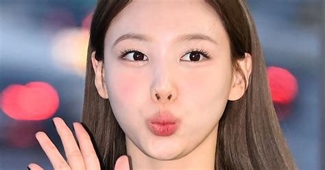 트와이스 나연 귀엽게 내민 입술[엑s Hd포토]