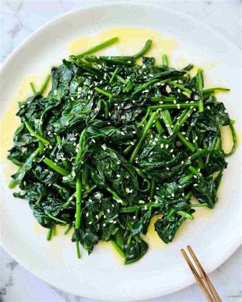 Stir Fried Spinach With Garlic Casually Peckish