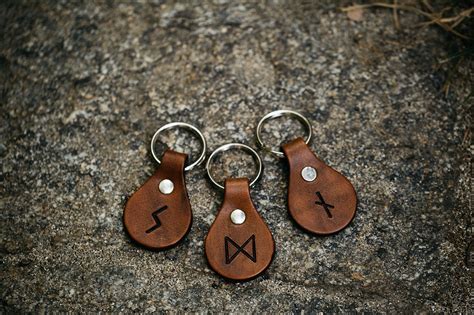 Runic Double Sided Keychain Lykos Leather