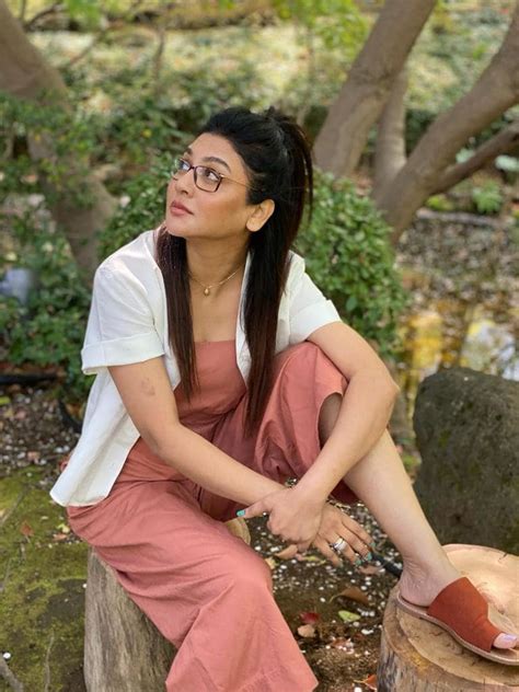 Jaya Ahsan S Feet