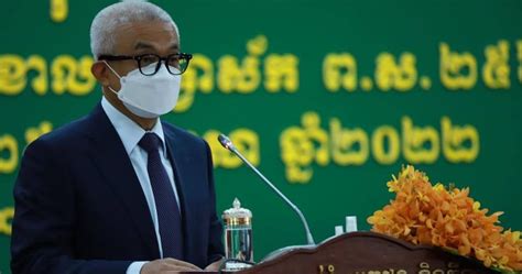 ឯកឧត្តម អូន ព័ន្ធមុនីរ័ត្ន៖ “វិស័យអប់រំ