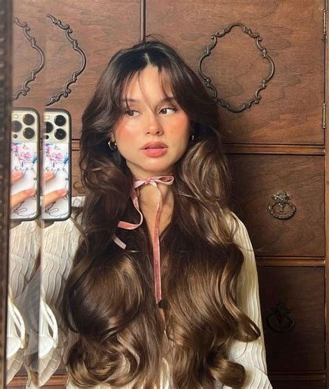 Pin On Instagram Board Long Wavy Hair Wavy Hair Long Hair Styles