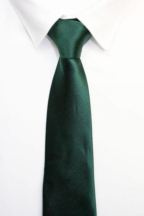9 Mejores Imágenes De Corbata Verde Corbata Verde Corbatas Y Trajes