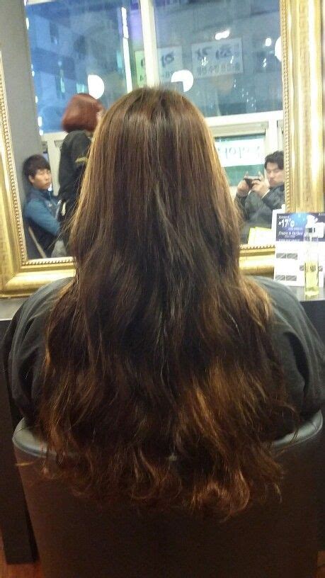 바디펌에 있는 핀 헤어스타일 머리 색깔 바디펌