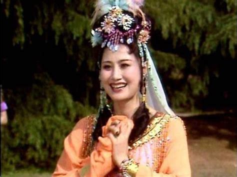 《西遊記》中的金聖宮王后，曾頂著癌症拍戲，如今移居美國開美容院 每日頭條