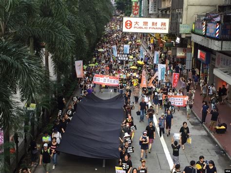 「你的國慶，我的國殤」鏡頭下的香港國慶日常 風傳媒