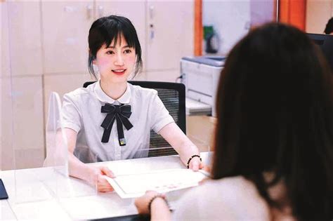 龙华区持续优化政务服务并设自助服务区 深圳政府在线 深圳市人民政府门户网站