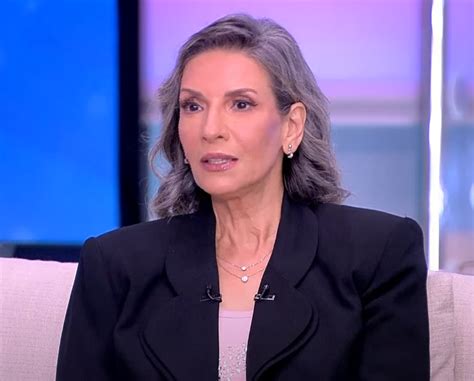 ألفت إمام تعود بتصريحات جديدة حول غيابها الطويل والإنجاب مجلة هي