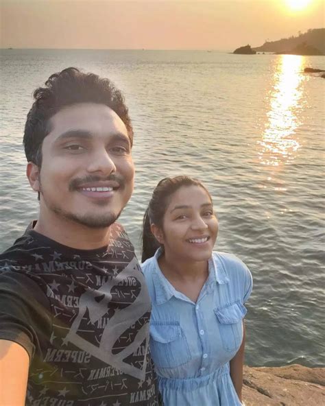 தனுஷ் பட நடிகைக்கு திருமணம் மாப்பிள்ளை யார் தெரியுமா