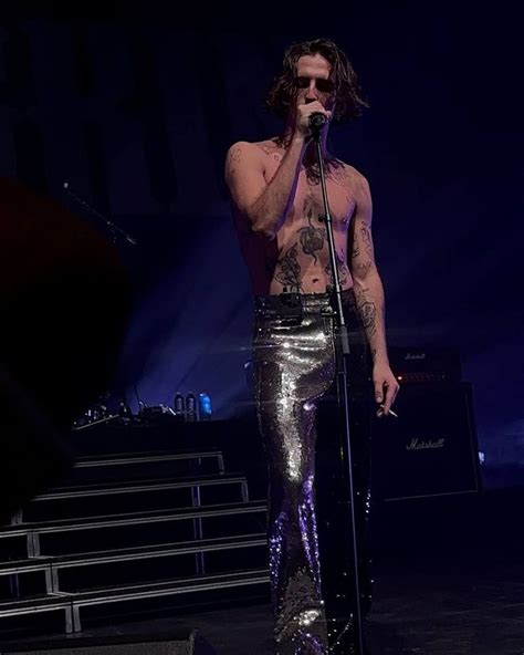 Damiano David 💌 Fashion Concert Sequin Skirt