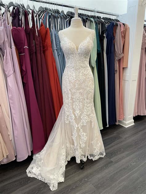 Essense Of Australia Style 7100 VeLace Bridal Wedding Dresses