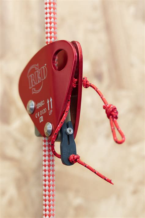 Isc Red With Tow Cord And Popper Rope Access Equip