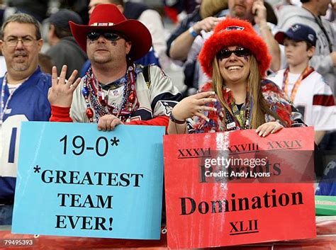Giants Vs Patriots Fans Photos And Premium High Res Pictures Getty Images