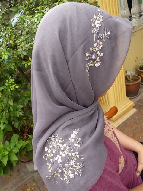 Faasz Koleksi Tudung Bawal Crown Telekung Dan Aksesori Sulam Bunga Tepi Sold Out