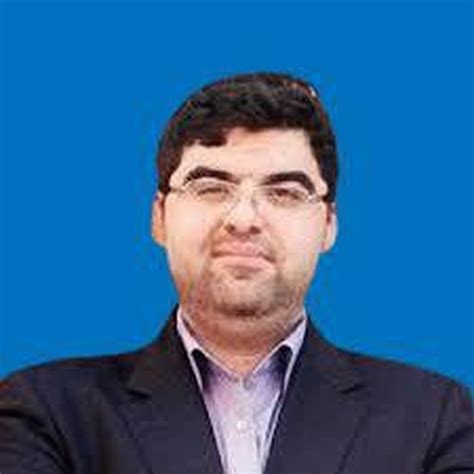 انتقاد مجید شاکری مشاور قالیباف از غلط های فاحش زاکانی