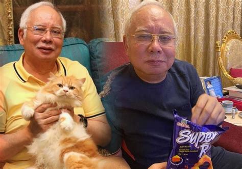 “saya Cuma Main Fb Kucing Dan Makan Super Ring” Najib Razak Buletin