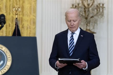 Analysis Ukraine Crisis Reshaping Bidens Presidency Ap News