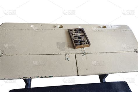 苏联20世纪60 70年代的旧课桌。