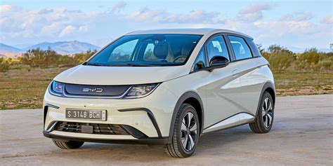 Voitures électriques le chinois BYD triple ses bénéfices semestriels