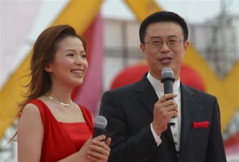 原來主持人朱迅還經歷過這些事，現在依然努力堅持在央視的舞台上 每日頭條
