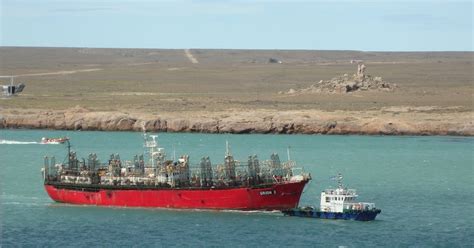 El Orden Digital Pesca Llegò El Primer Potero A Puerto Deseado