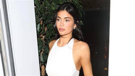 Kylie Jenner Puts Chic Spin On Socks And Sandals In 15 Tights And Naked