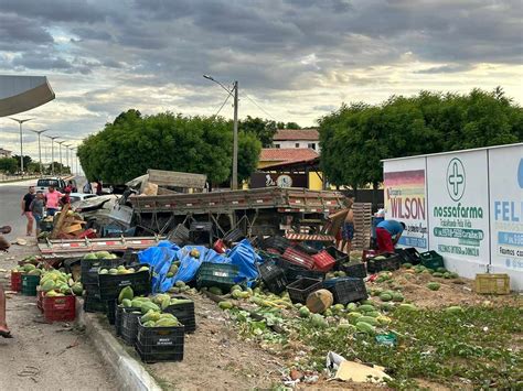 Motorista Perde Controle E Capota Caminhonete No Oeste Potiguar