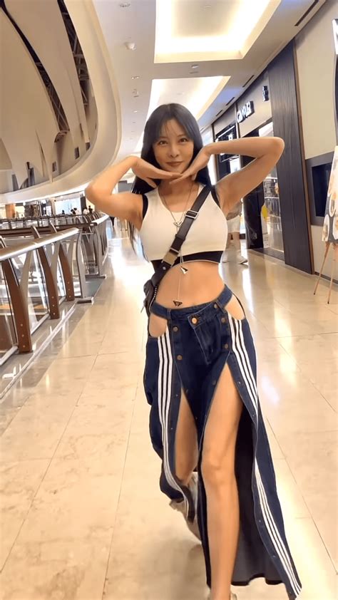 大馬鋼琴女神李元玲頻晒fit爆身材！竟被嘲諷不用工作 一句寸爆網民 星島日報