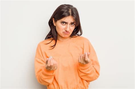 Premium Photo Showing That She Has No Money