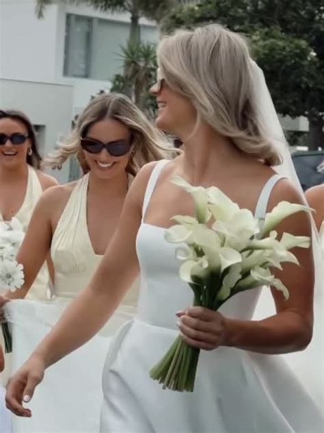 Margot Robbie Wows As Bridesmaid At Friends Gold Coast Wedding Daily