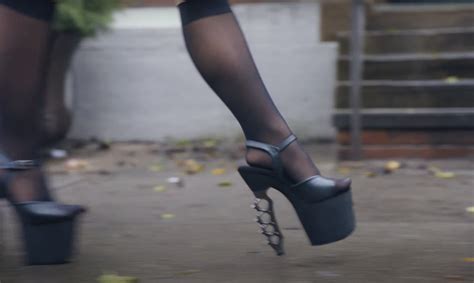 Sabrina Carpenters Outfits And High Heels In Feather Video Ps Fashion