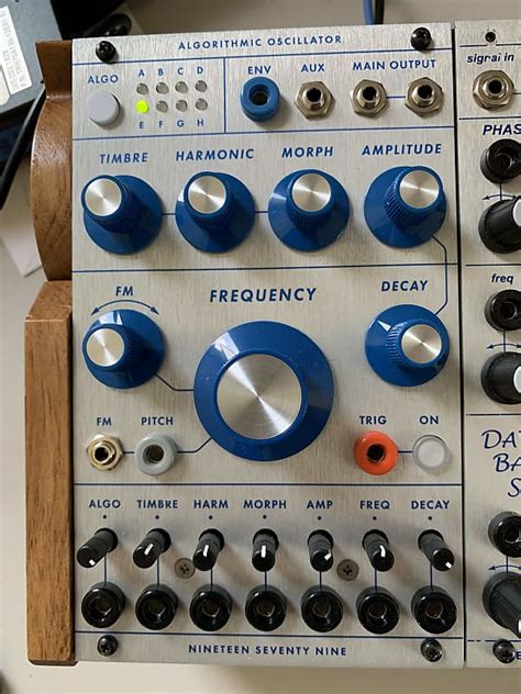 1979 Algorithmic Oscillator 2024 Silver Reverb