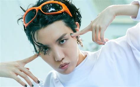 BTS S J Hope To Attend Louis Vuitton Men S Fall Winter Fashion Show In Paris Allkpop