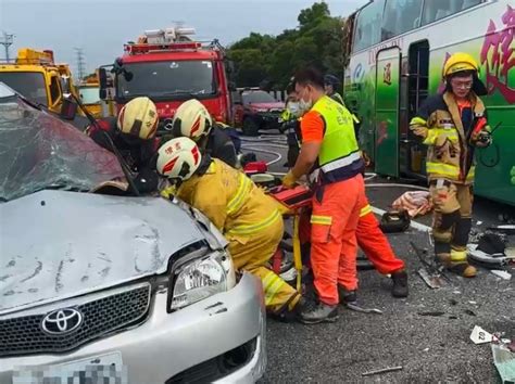 國道車禍釀4死22傷！司機認「時速＞110km」運安會要查了：1個月內提交報告 風生活 風傳媒