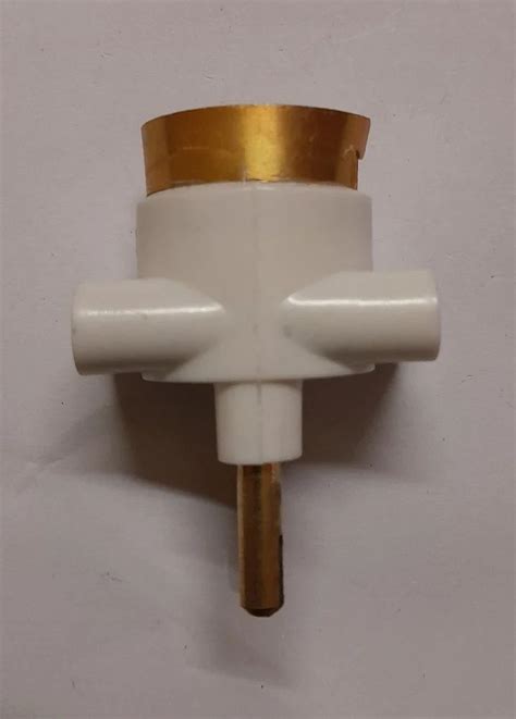 Polycarbonate 2 Pin Parallel Adapter Bulb Holder B22 At Rs 7 5 Piece