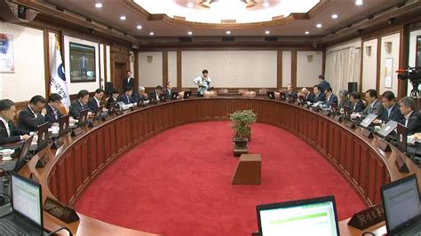 정치 정기상여 일부 최저임금 포함 법안 국무회의 통과 Ytn
