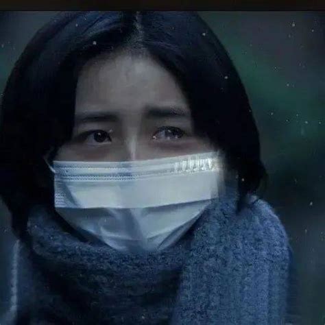 上海感染者口述：我“阳”了但老公还“阴”着，复盘感染过程，这三个环节疏忽了核酸方舱口罩