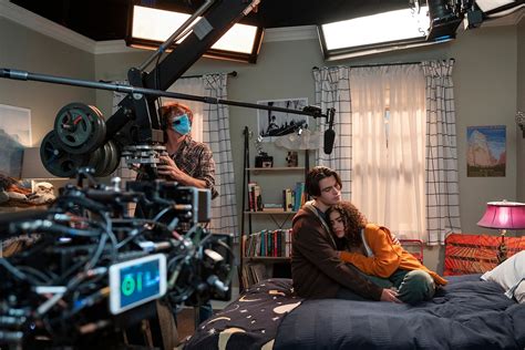 Ginny And Georgia Season 2 Behind The Scenes Footage Reveals Scrapped