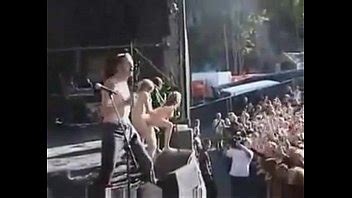 2004 Performance Of The Band Cumshot Sex On Stage XVIDEOS COM
