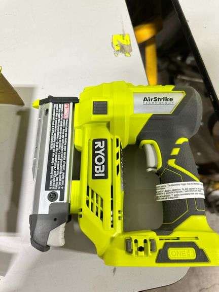 Ryobi One 18v Cordless Airstrike 23 Gauge 1 3 8 In Headless Pin