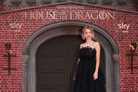 La Star Di House Of The Dragon Milly Alcock Nel Ruolo Di Rhaenyra