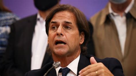 Lacalle Pou disparó contra los docentes de Montevideo por el paro