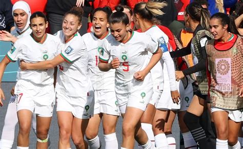 قدم منتخب المغرب للسيدات يتأهل لثمن نهائي كأس العالم