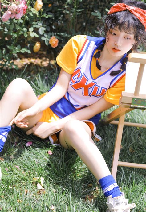 活力美少女性感运动服养眼写真 运动服美女美眉性感写真 三千图片网