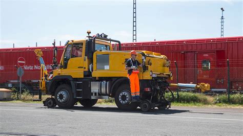 Mercedes Benz Has Created A Unimog That S Ideal For Rail Jobs Carscoops