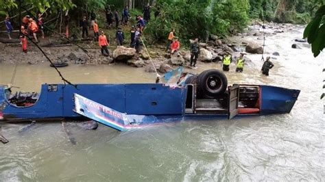 Bus Sriwijaya Masuk Jurang Kondektur Bus Angkat Bicara Knkt Ungkap