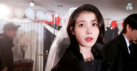 아이유 무대서 욕설·야유 16년만 어땠길래 돼지같은 게 경악