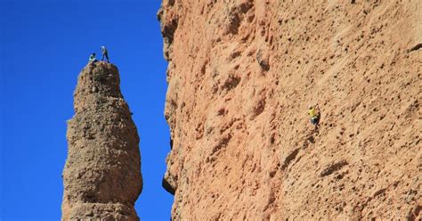 Consenso Para Regular La Escalada En El Monumento Natural De Los Mallos